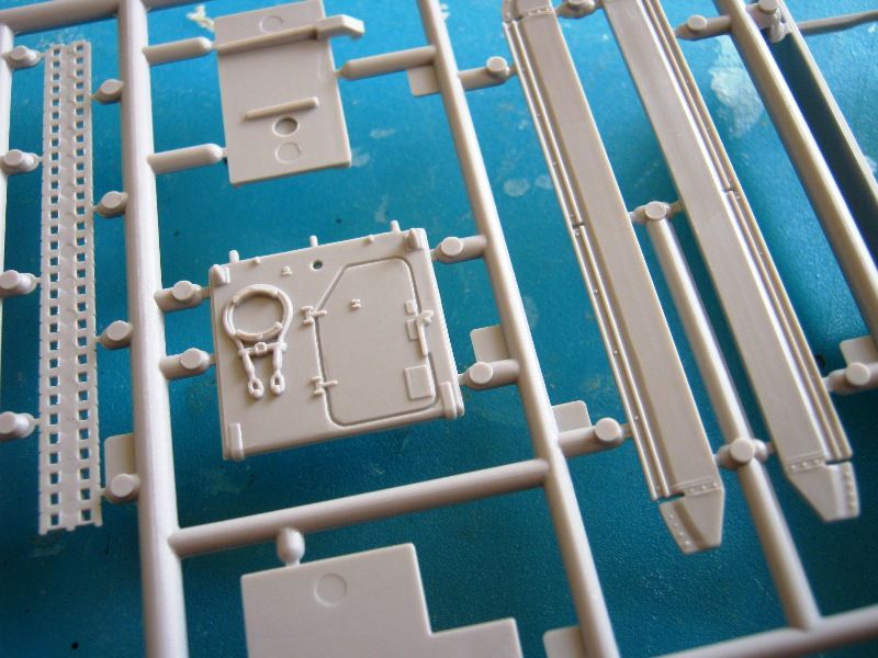 miniafv: Esci 1/72 M901 Hammer Head **first page** (by Erhan Atalay)